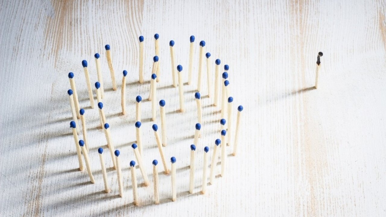 Why information overload makes you depressed | Erasmus University Rotterdam