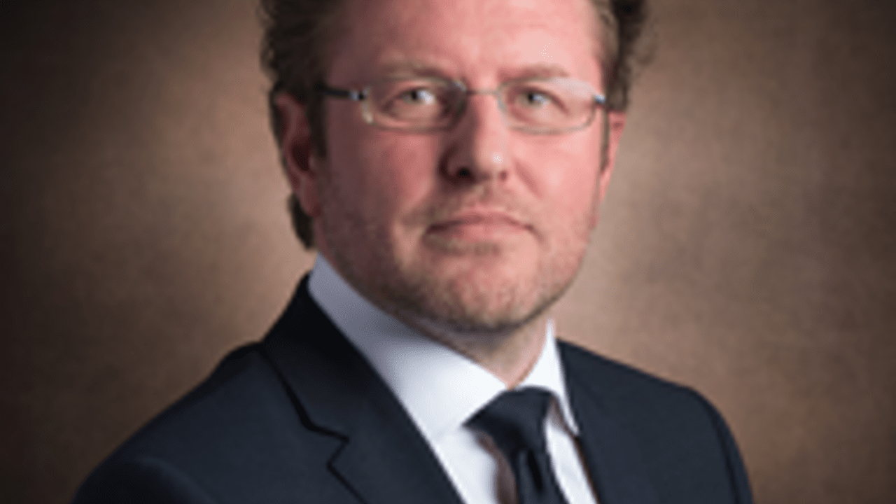 Bas Jacobs maakt deel uit van het BNR Economenpanel | Erasmus ...