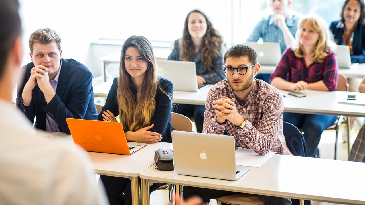 Master students | Erasmus School of Economics | Erasmus University ...