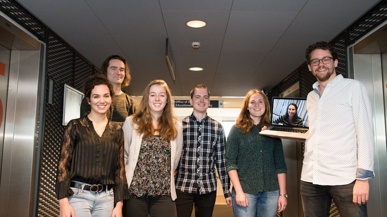 ESSB Webteam Winnaar Top Support Award 2018 | Erasmus School of Social and Behavioural Sciences ...