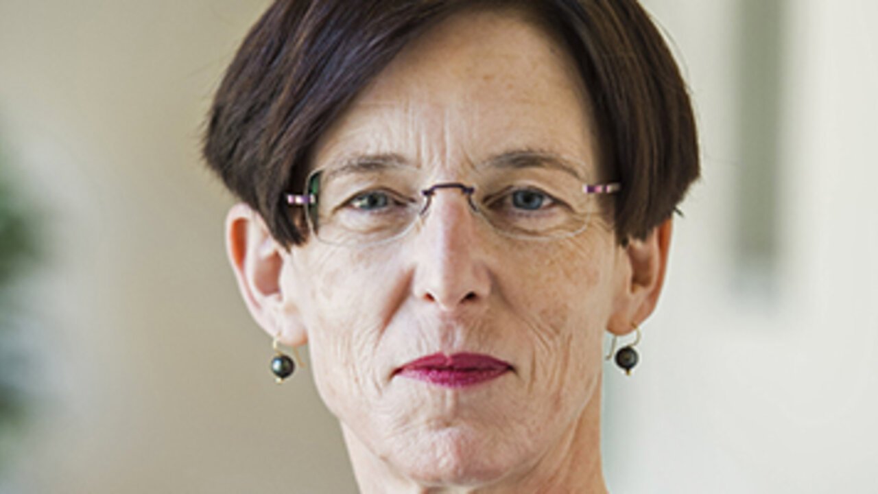 Alumna Laura van Geest new chair of AFM | Erasmus School of Economics ...