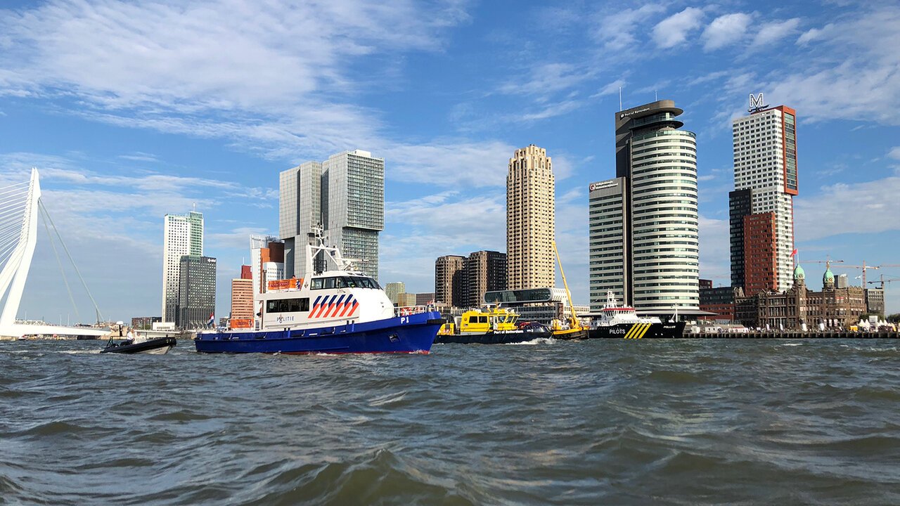 Collaboration with Port of Rotterdam, Portbase and Erasmus University ...