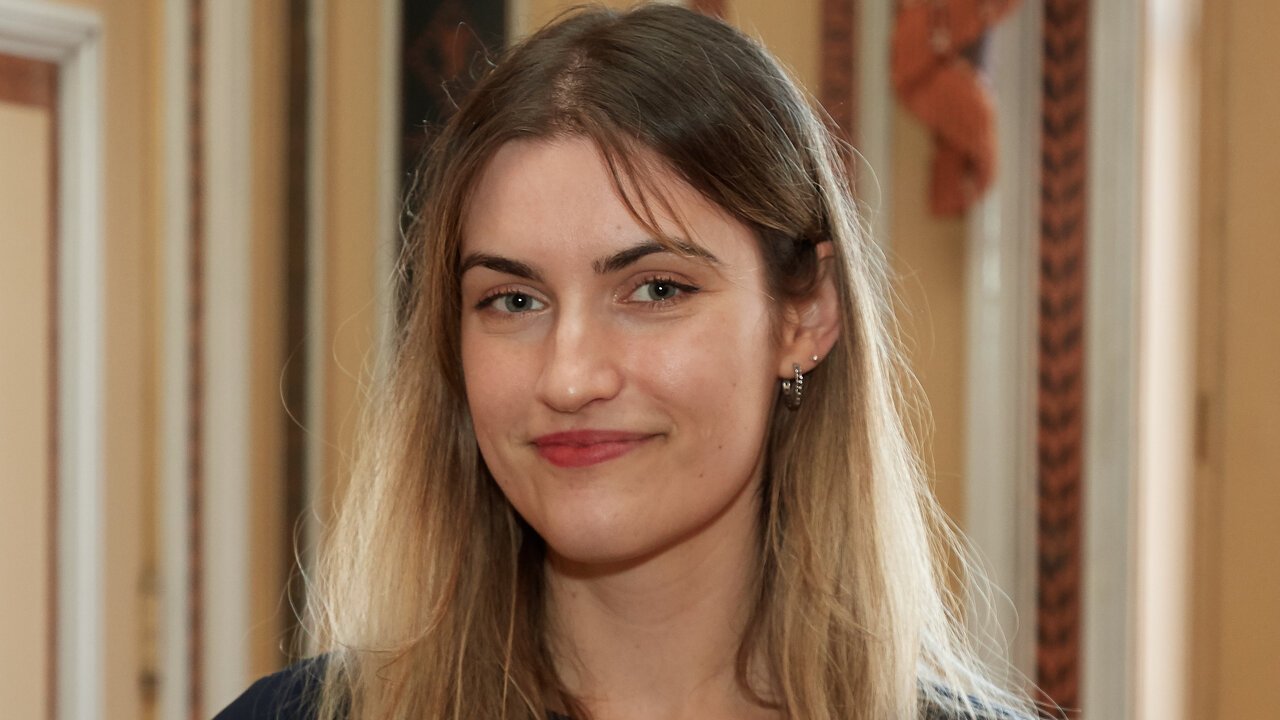 How does a law student learn to view the world through judicial glasses ...