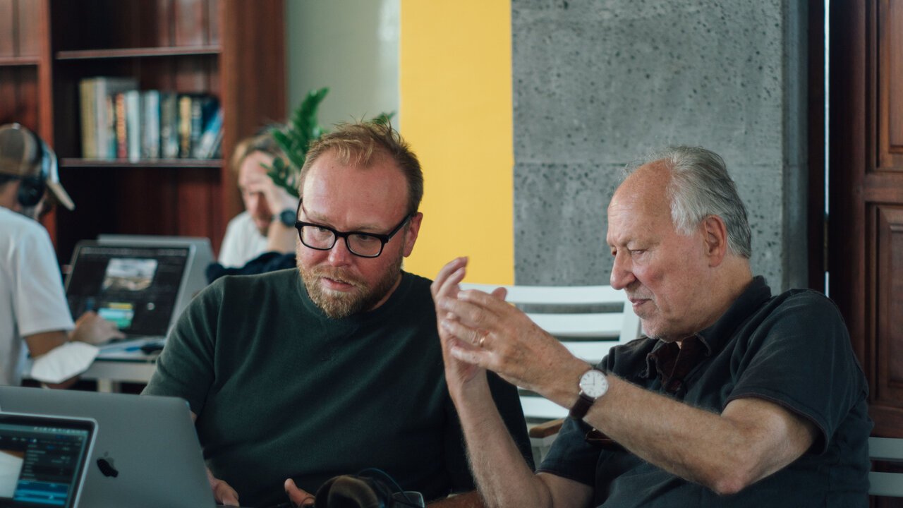 Alumni in the Spotlight: Tim van den Hoff | Erasmus University Rotterdam