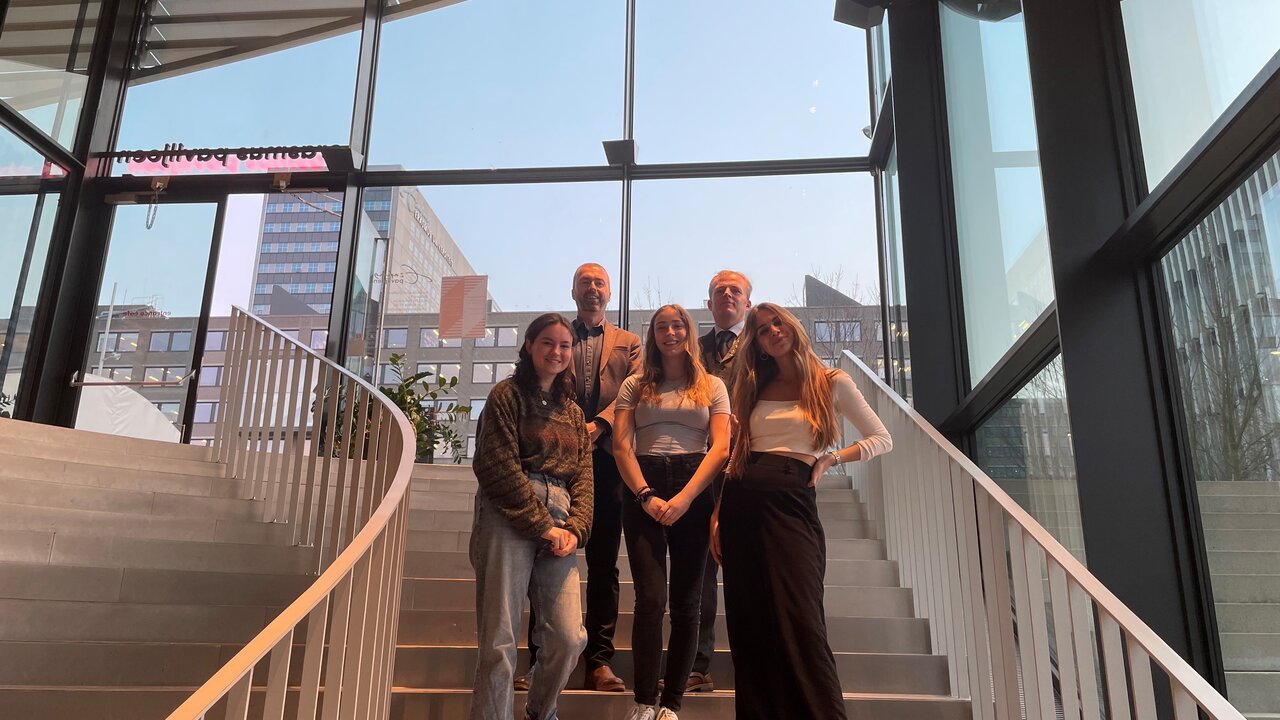 Exploring a just transition with a mix of law, policy and economics | Erasmus School of Social ...