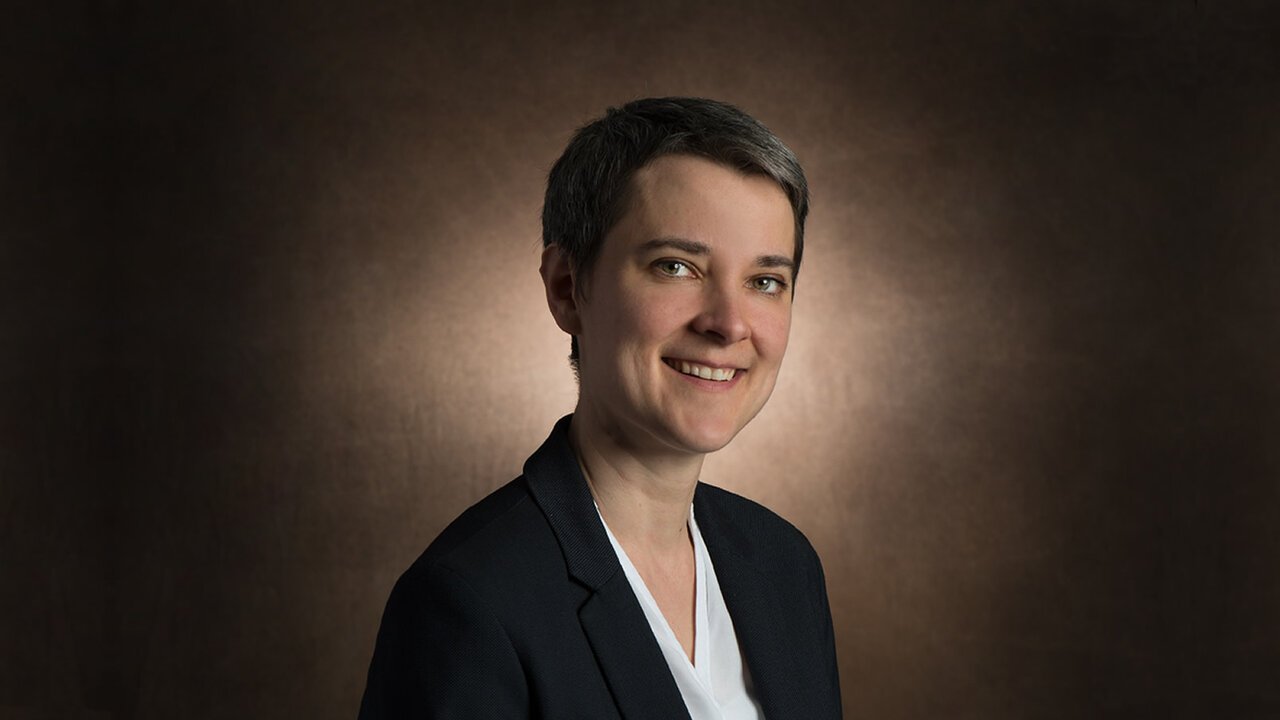 Chevalier Anne Boring decorated in Paris | Erasmus University Rotterdam