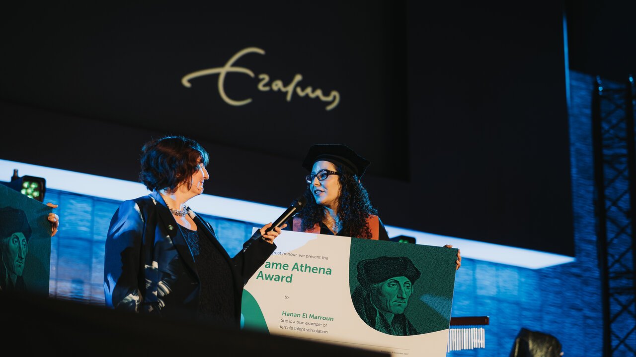 Hanan El Marroun en Corine van der Sande gezamenlijke winnaars van de ...