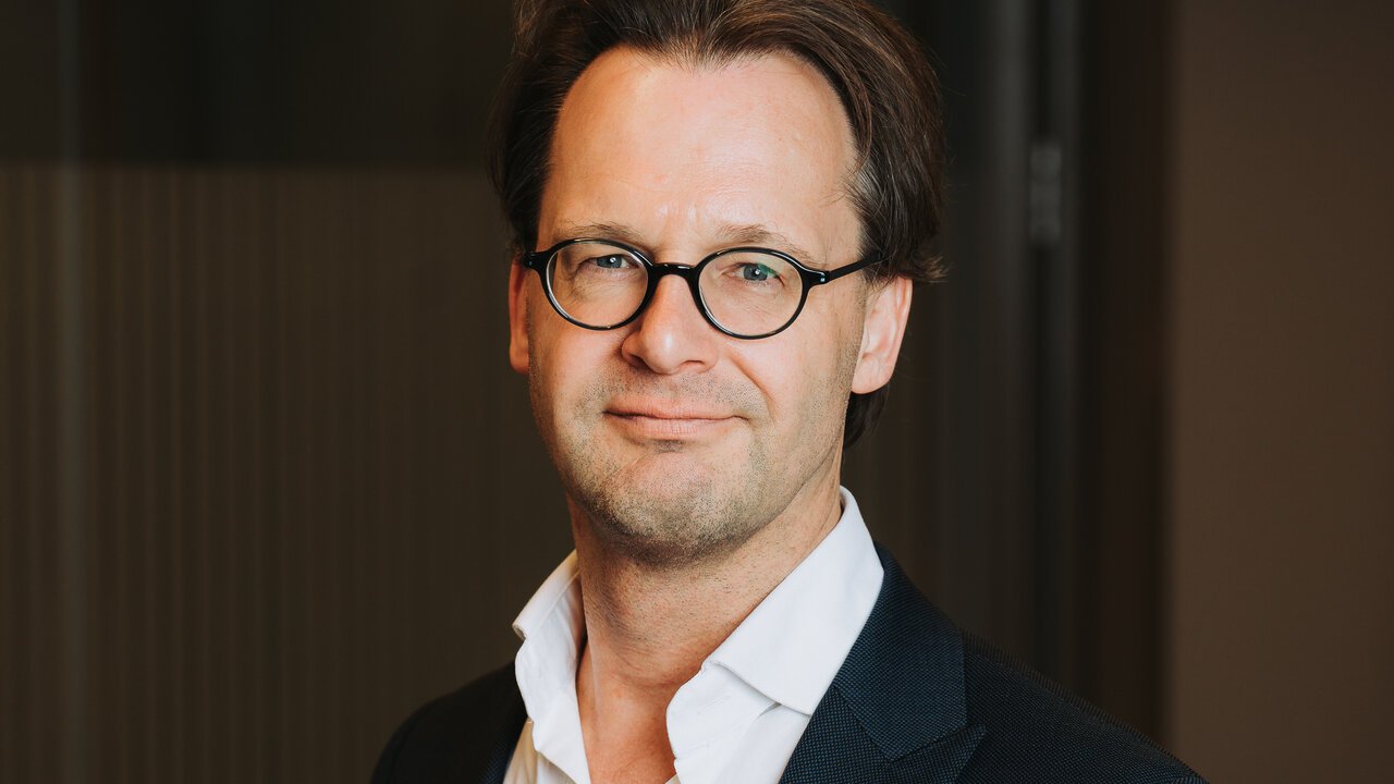 Ronald van Raak wordt hoogleraar Filosofie in Nederland: “Ons land is ...