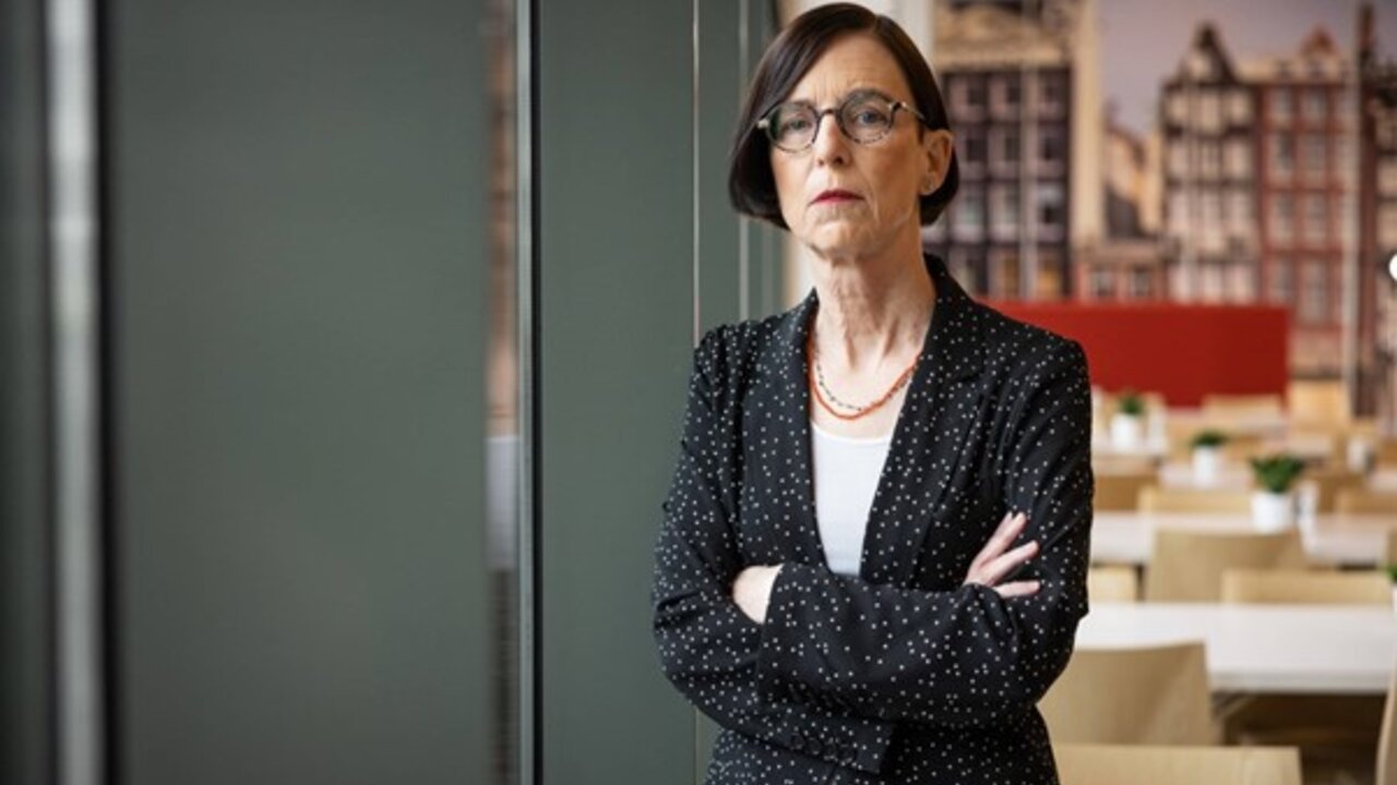 Alumna Laura van Geest looks back at 25 years of FEC | Erasmus School ...