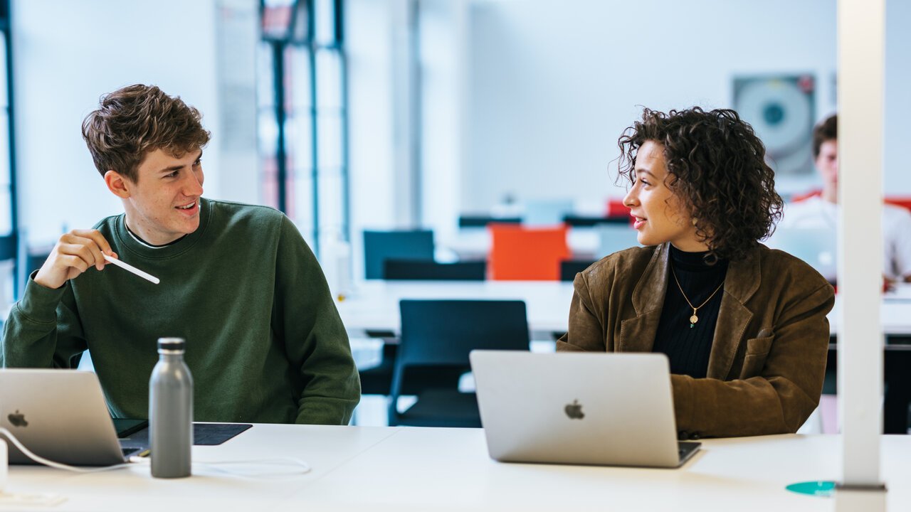 ESHCC launches student-alumni mentoring programme MentorMe | Erasmus ...