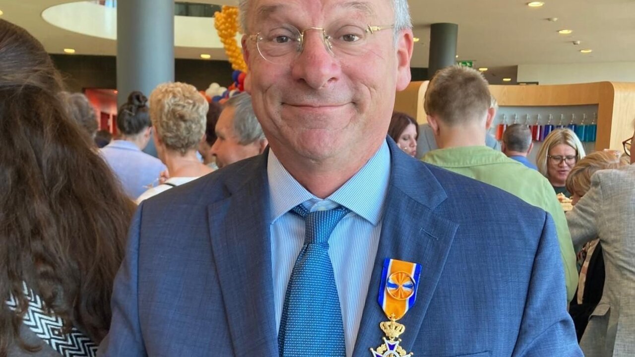 Paul van Geest receives royal distinction | Erasmus School of ...