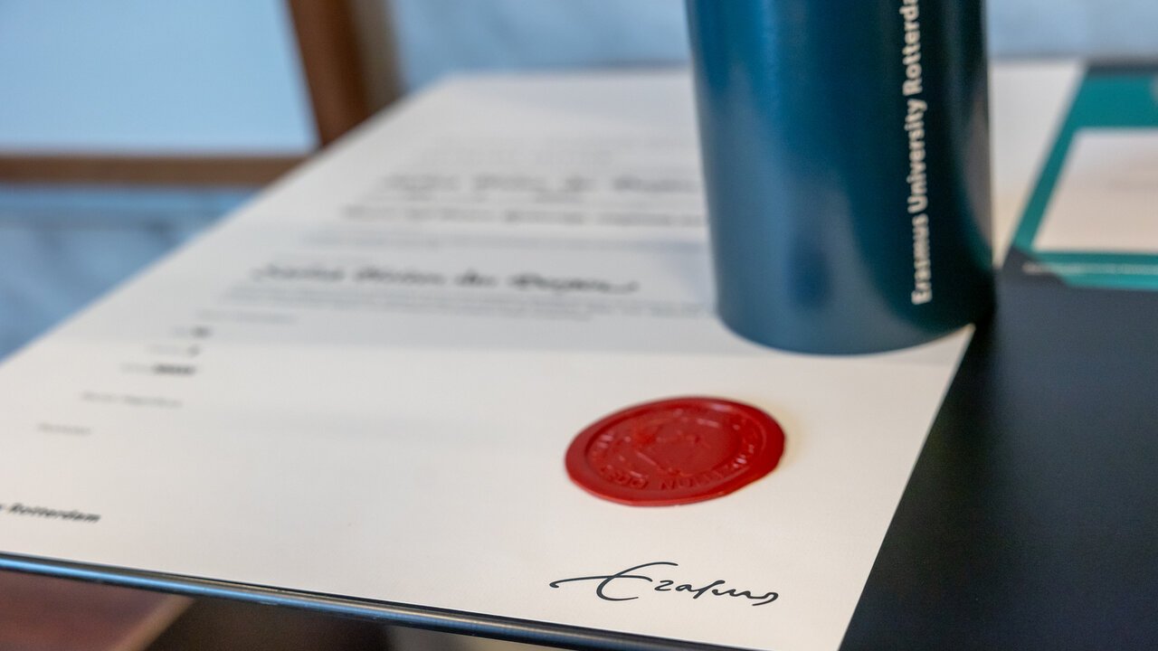 PhD Defence: Jean-Paul van Brakel | Erasmus Research Institute of ...