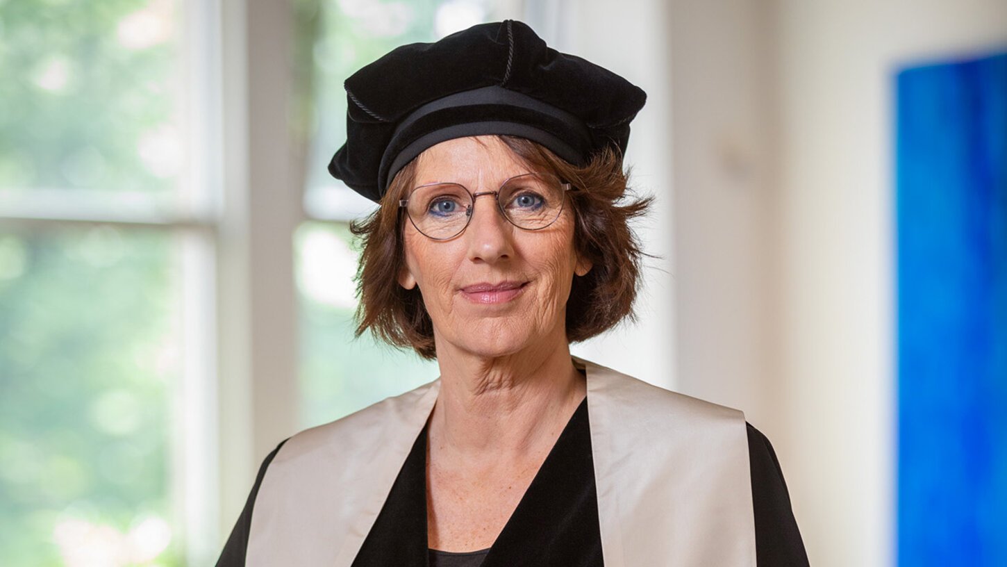 Humanitarian Studies Trailblazer and 2022 Spinoza Prize Recipient ...