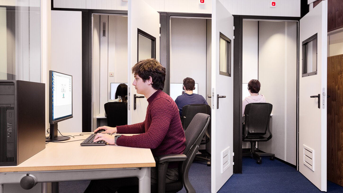 Welkom bij het Erasmus Behavioural Lab | Erasmus School of Social and Behavioural Sciences ...