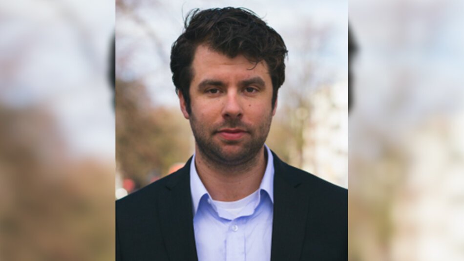 Bastian Ravesteijn praat over ongelijke kansen in Studio Erasmus ...